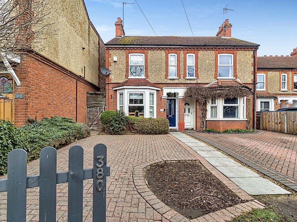 3 Bed Semi Detached House For Sale In Goldington Road Bedford Mk41