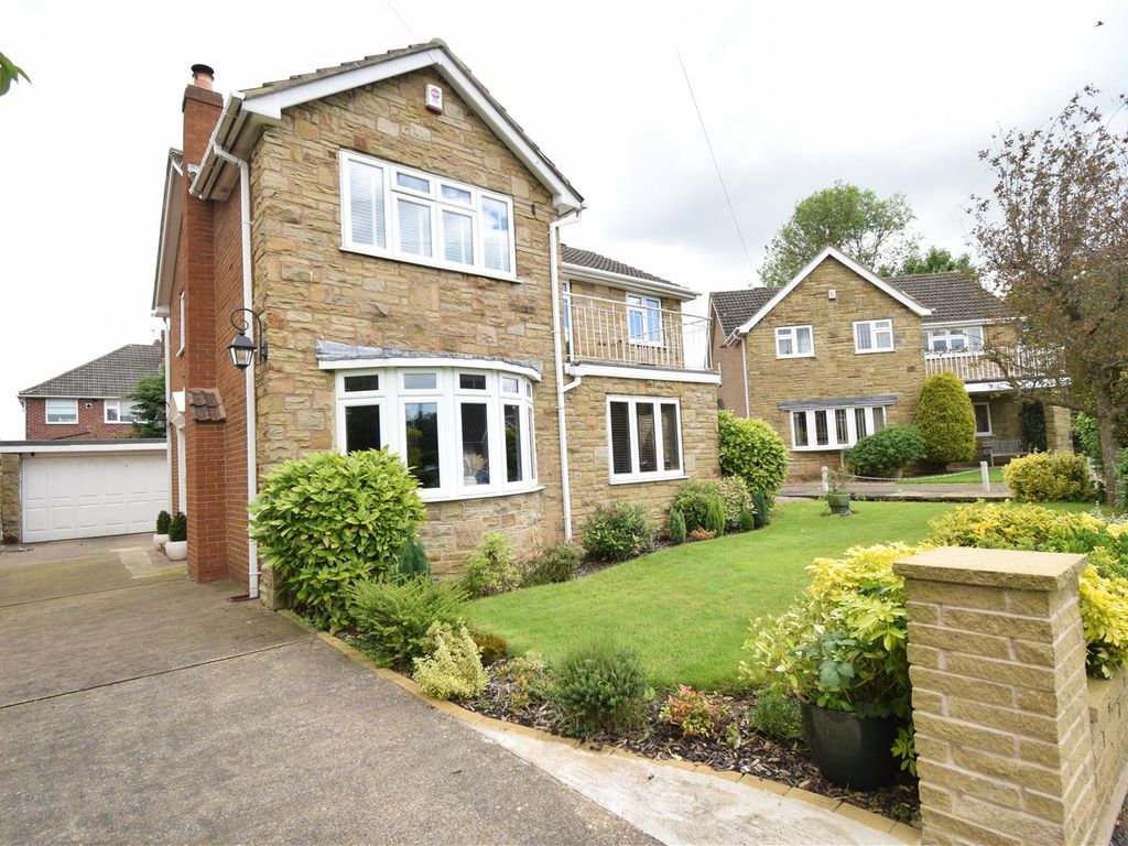 4 bed detached house to rent in Carlton Croft, Wakefield WF2, £1,950 ...