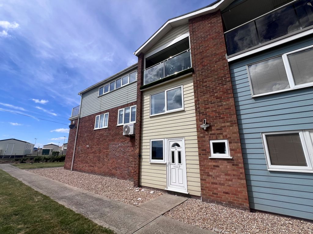 3 bed property to rent in South Beach Road, Hunstanton PE36, £1,100 pcm ...