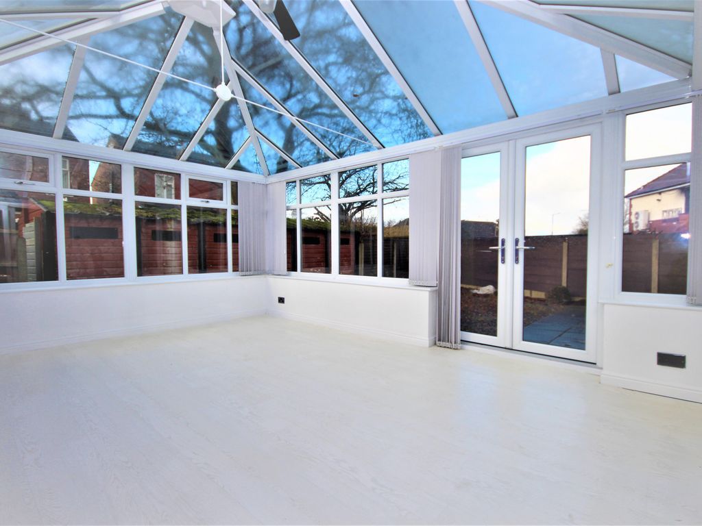 2 bed flat to rent in Sandy Lane, Droylsden, Manchester, Greater ...