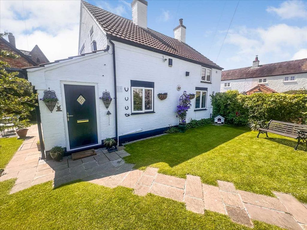 3 bed cottage for sale in Manor Cottage, Hall Lane, Nottingham NG12, £ ...