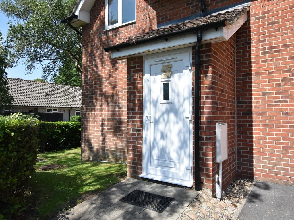 2 bed flat to rent in Morris Road, Horfield, Bristol BS7 - Zoopla