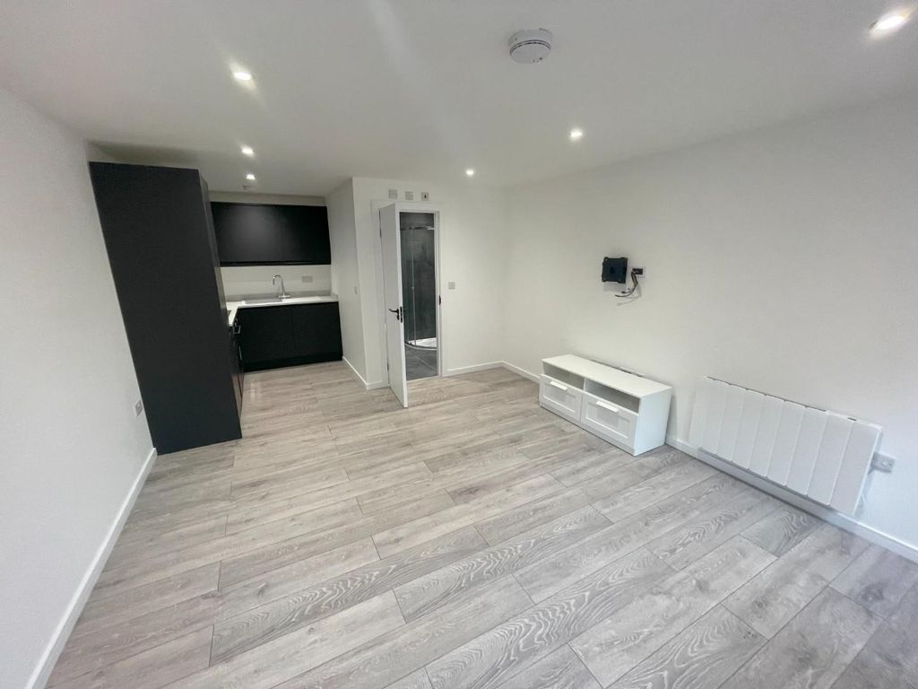 Studio to rent in Prince Of Wales Avenue, Reading RG30 - Zoopla