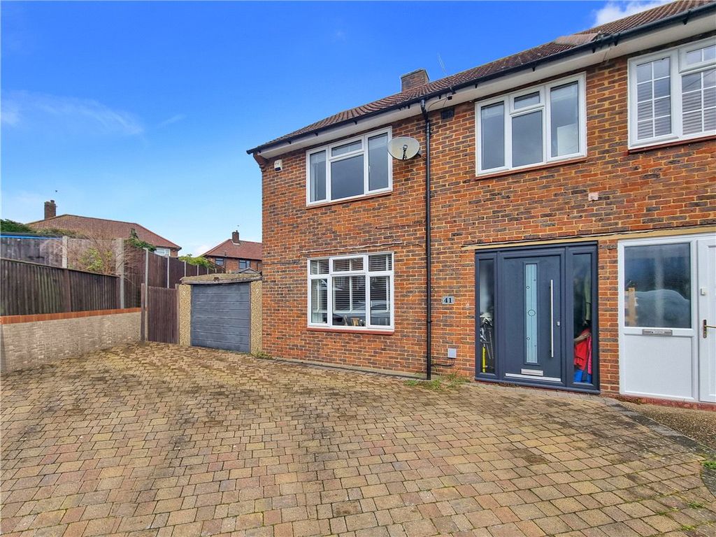 3 Bed Semi Detached House For Sale In Lullingstone Crescent St Pauls