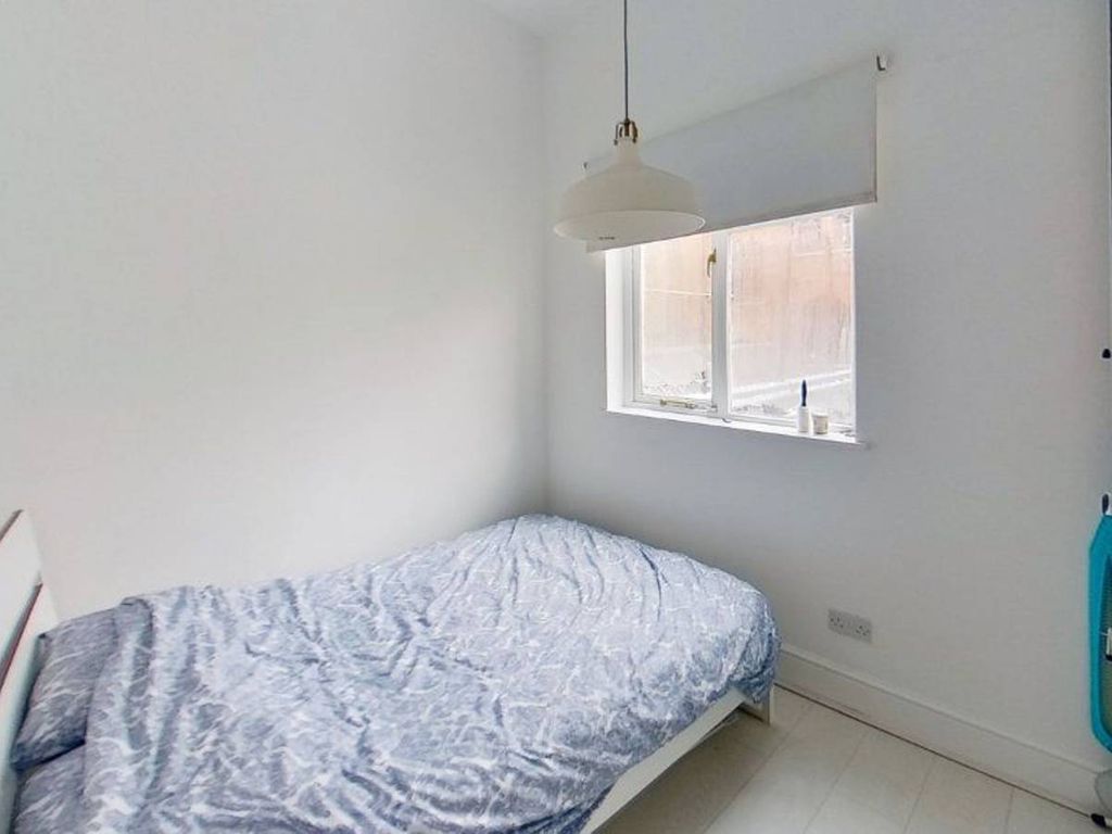 1 bed flat to rent in Dalston Lane, Hackney, London E8, £1,500 pcm - Zoopla
