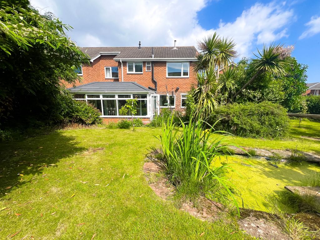 4 Bed Link Detached House For Sale In Strensall Close New Marske Ts11