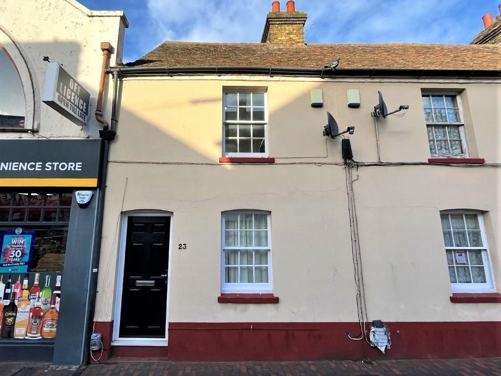 2 bed terraced house to rent in East Street, Sittingbourne ME10 - Zoopla