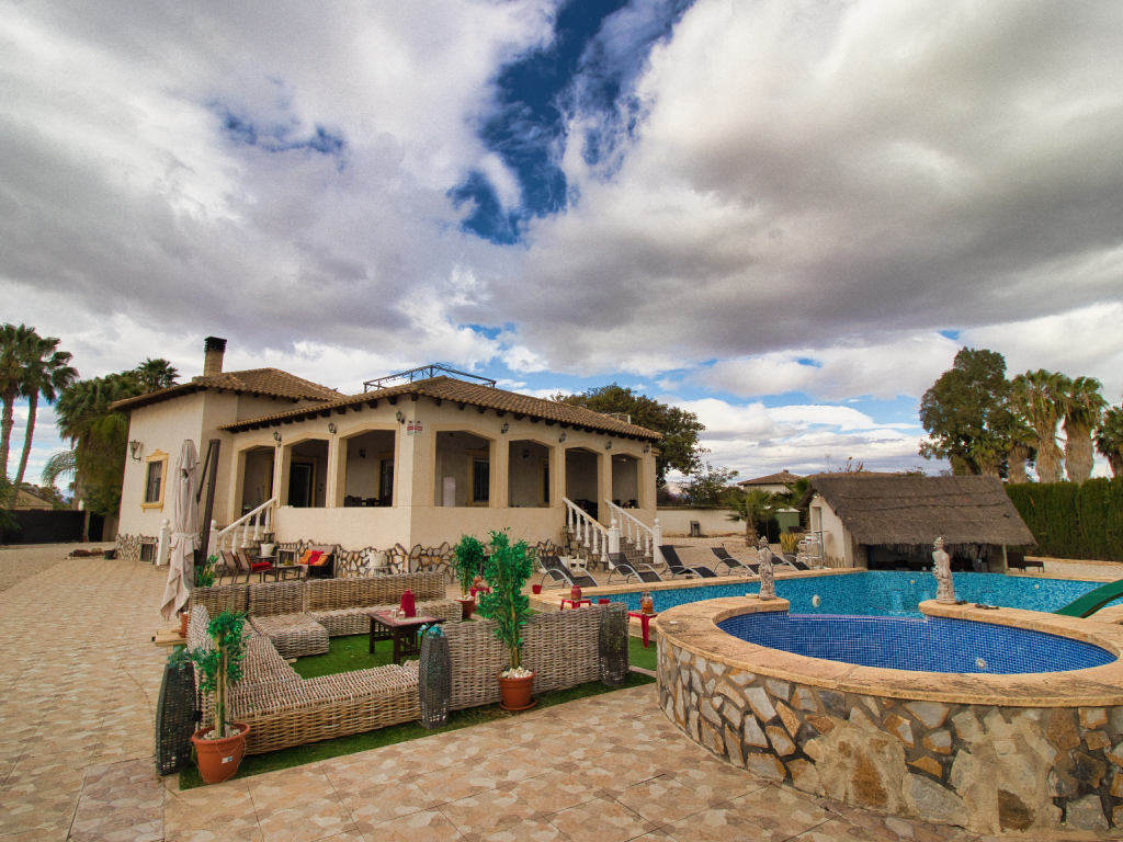 7 bed country house for sale in 03158 Catral, Alicante, Spain, £416,118 ...