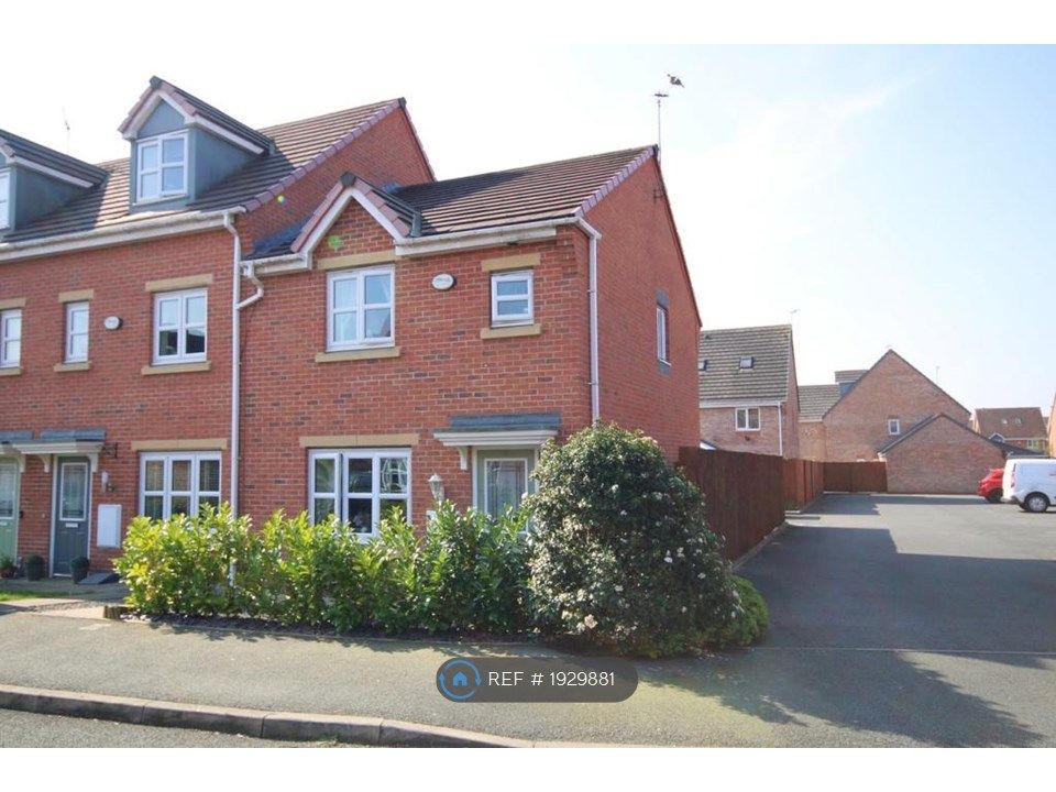 3 Bed End Terrace House To Rent In Bluebell Road Warrington Wa5 £