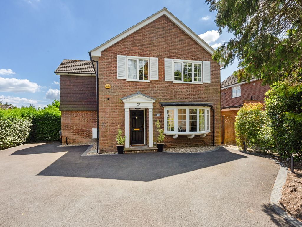 4 bed detached house for sale in Oakfield Drive, Reigate RH2, £950,000 ...