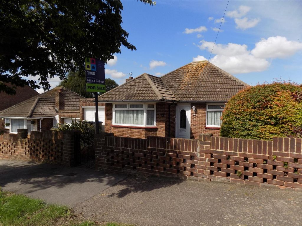 2 bed detached bungalow for sale in Rydal Avenue, Ramsgate CT11, £ ...