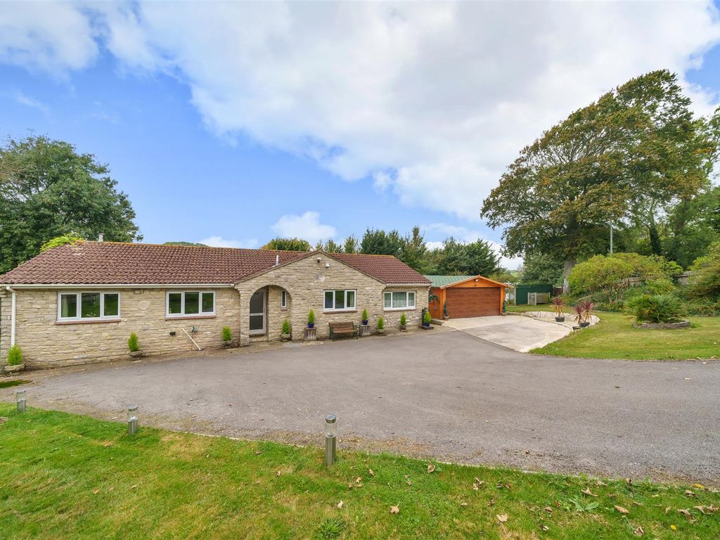 4 bed detached bungalow for sale in Spa Road, Weymouth DT4, £685,000 ...