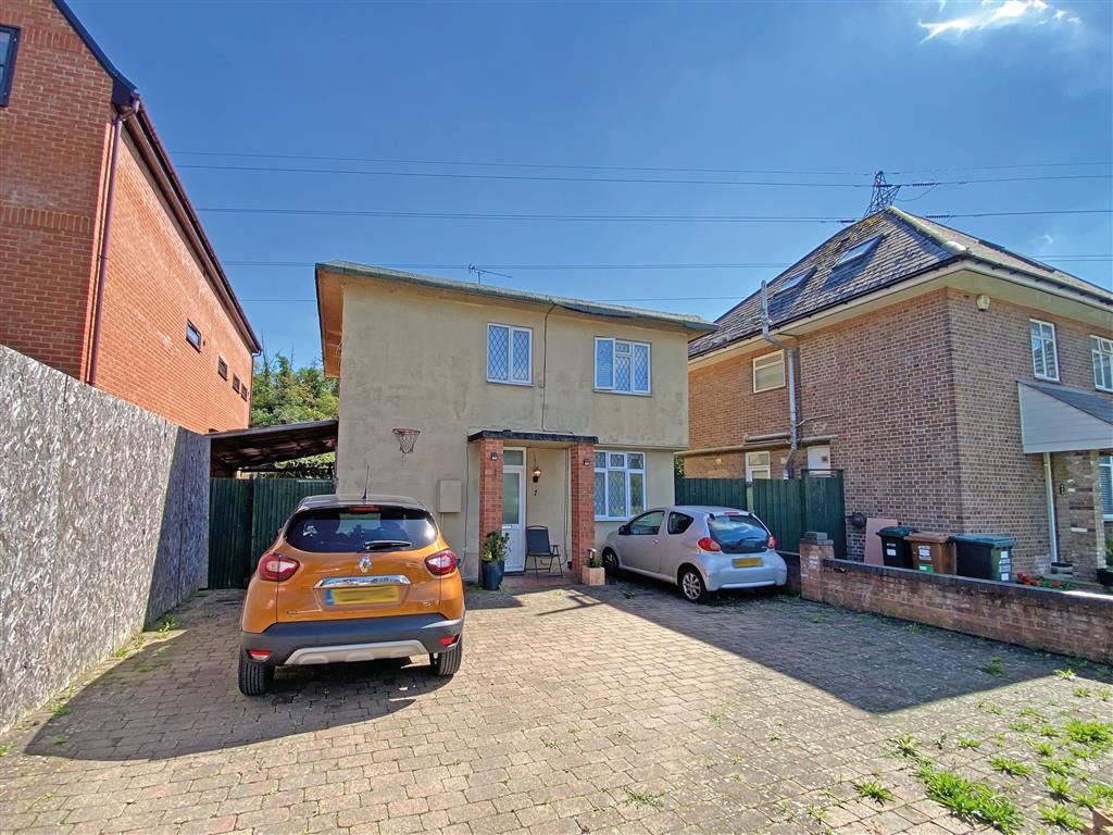 3 bed detached house for sale in Bucknalls Close, Watford WD25, £ ...