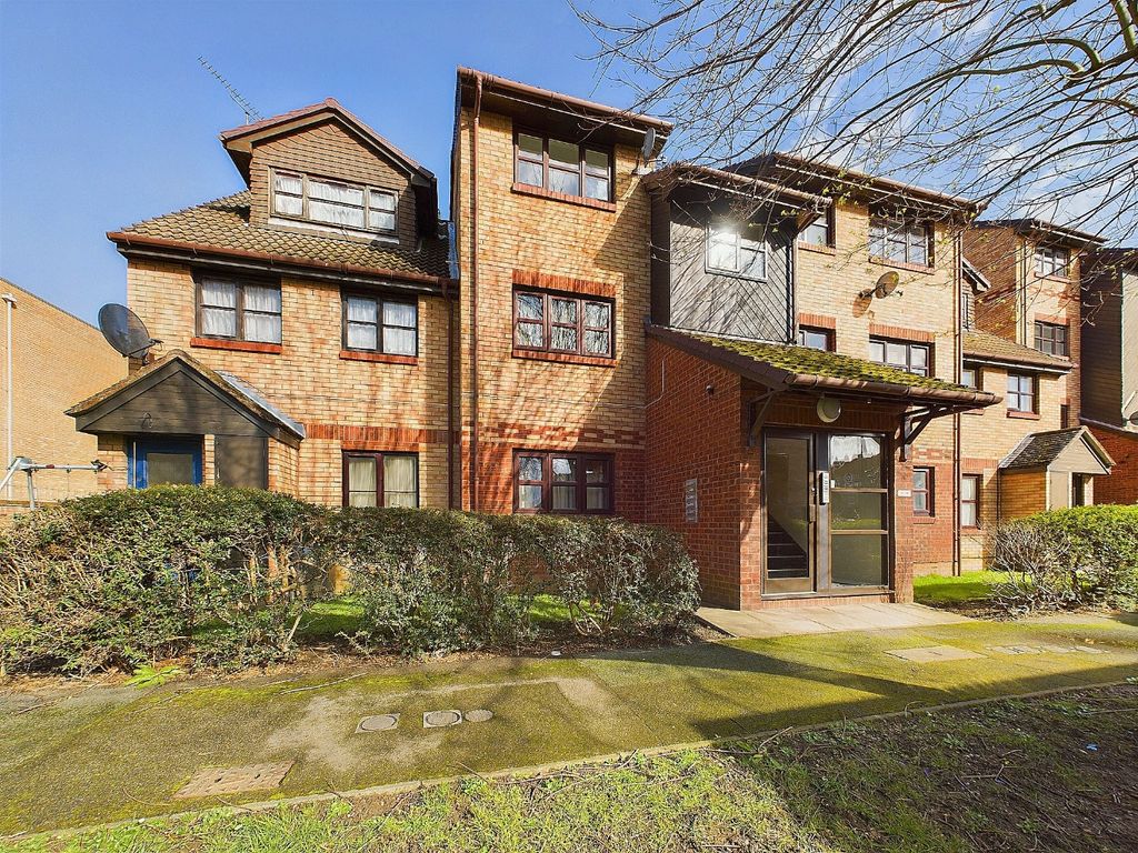 1 bed flat to rent in Kenwyn Road, Dartford, Kent DA1, £1,200 pcm - Zoopla