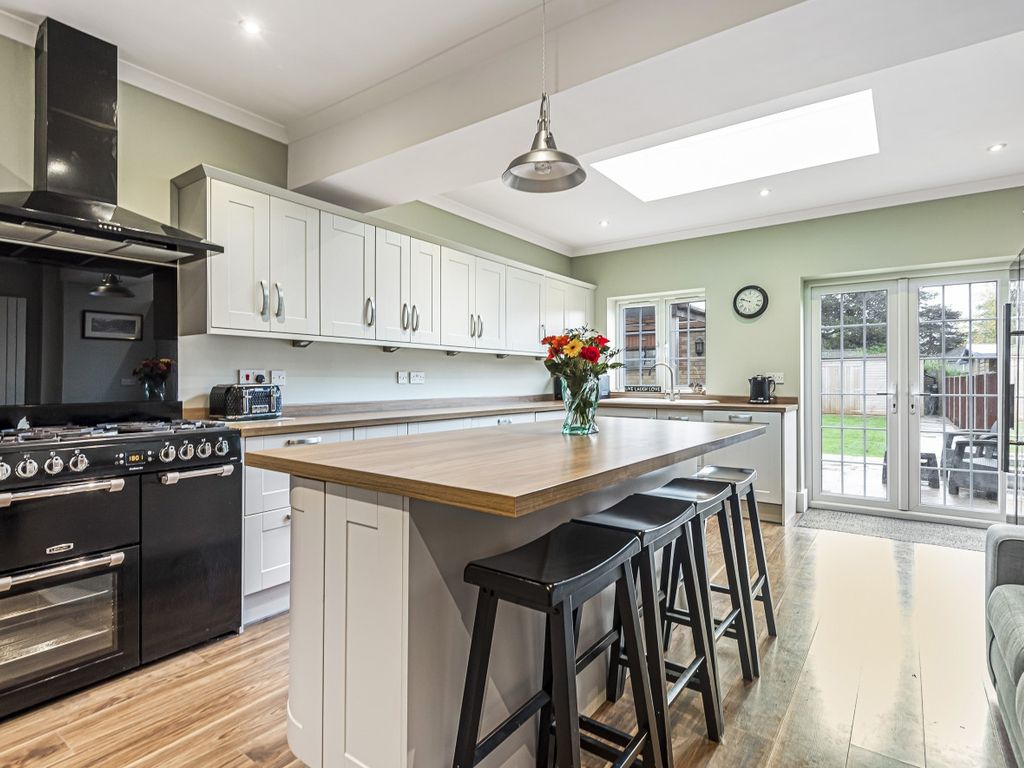 4 bed semi-detached house for sale in Wellbrook Road, Farnborough ...