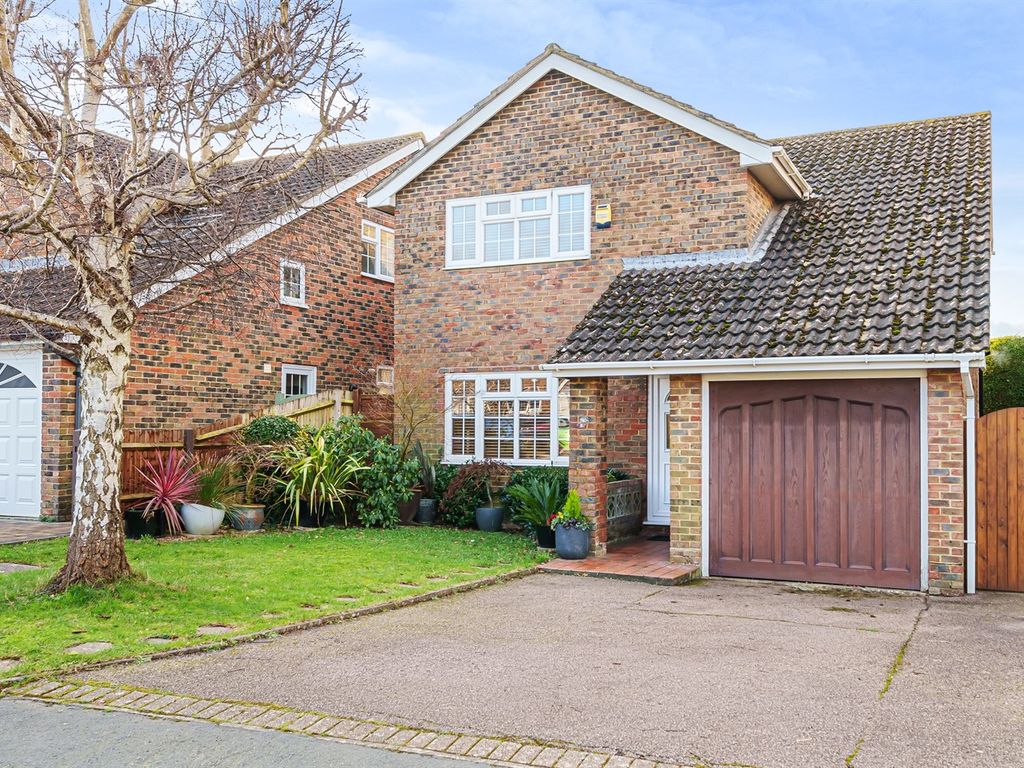 4 bed detached house for sale in Detached, Close To Schools RH20, £ ...