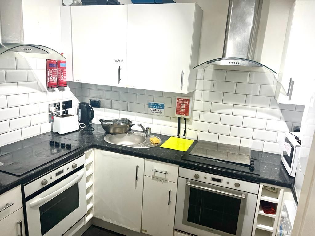 6 bed terraced house for sale in Linstead Way, London SW18, £560,000 ...