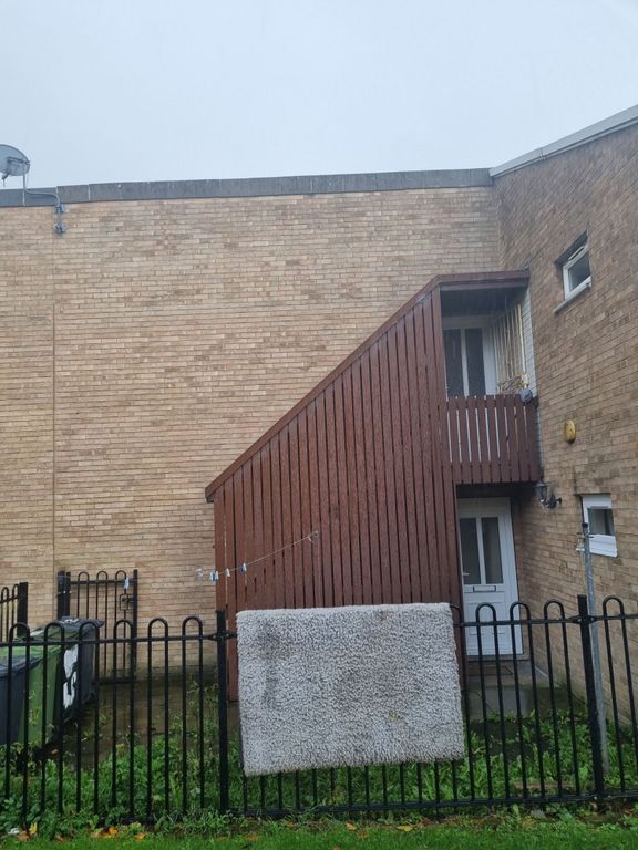 2 bed flat for sale in Haslam Close, Bradford BD3 - Zoopla