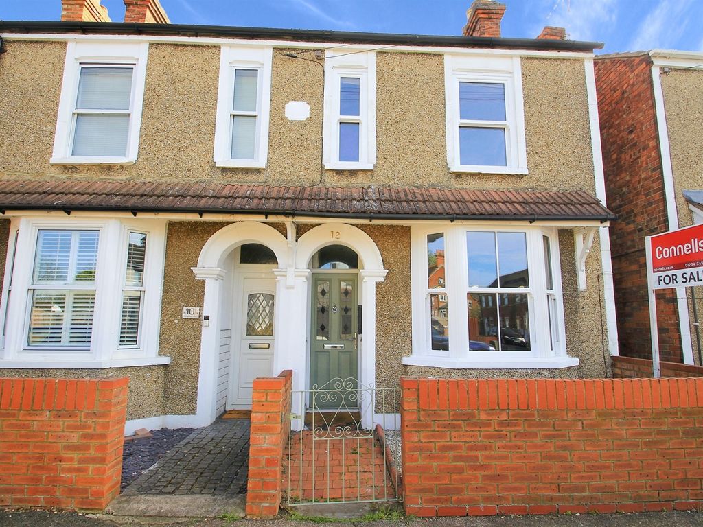 3 Bed Semi Detached House For Sale In Margetts Road Kempston Bedford