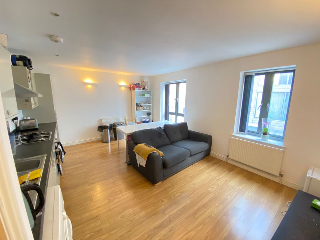2 bed flat to rent in Ratcliffe, London Borough Of Tower Hamlets ...