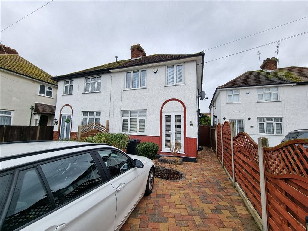 2 Bed Semi Detached House For Sale In Willow Close Orpington Kent Br5
