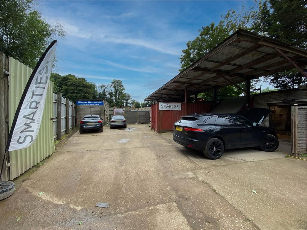 Land to let in The Old Quarry, Springwell Lane, Harefield ...