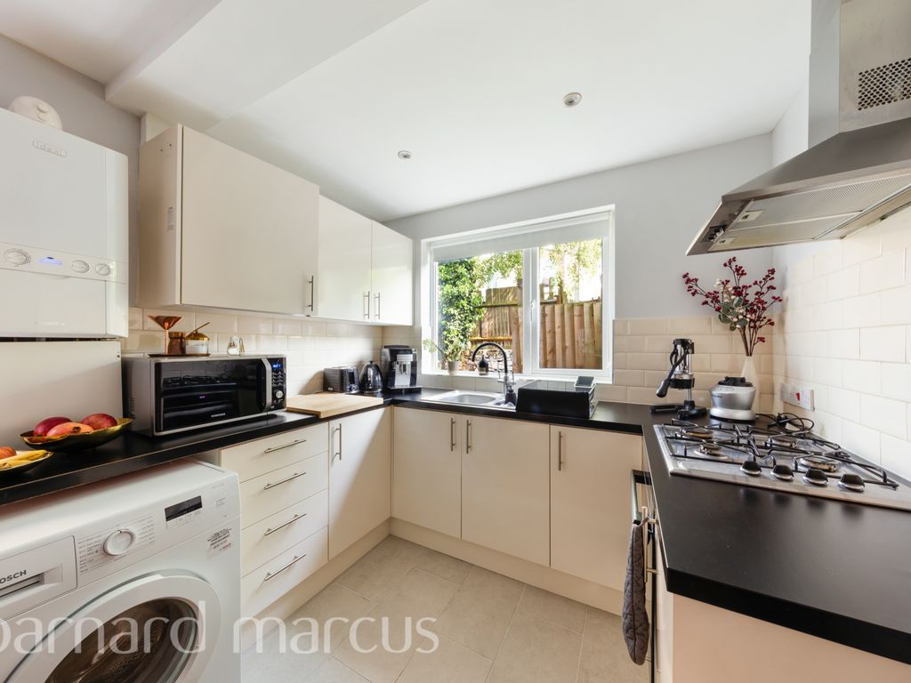 2 bed maisonette to rent in Leverson Street, London SW16, £1,775 pcm ...