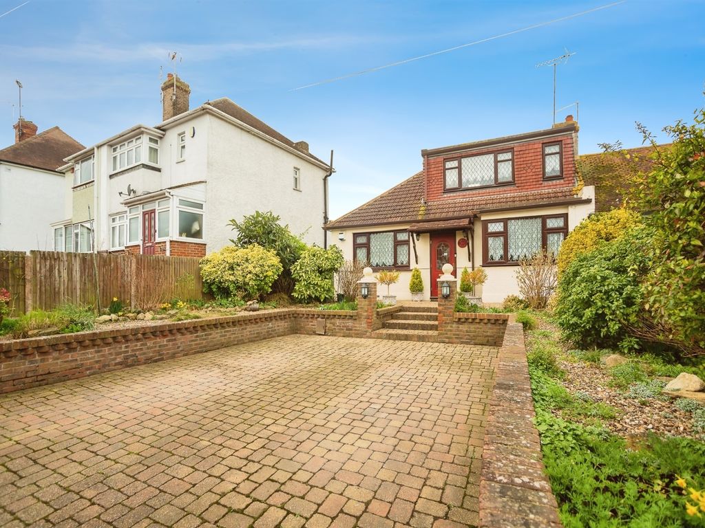 3 Bed Semi Detached Bungalow For Sale In Pump Lane Rainham Gillingham
