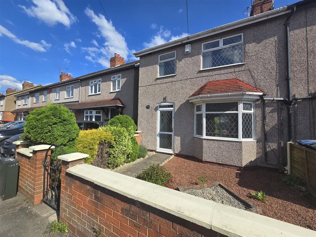 3 bed end terrace house to rent in Wyken Avenue, Coventry CV2, £1,100 ...