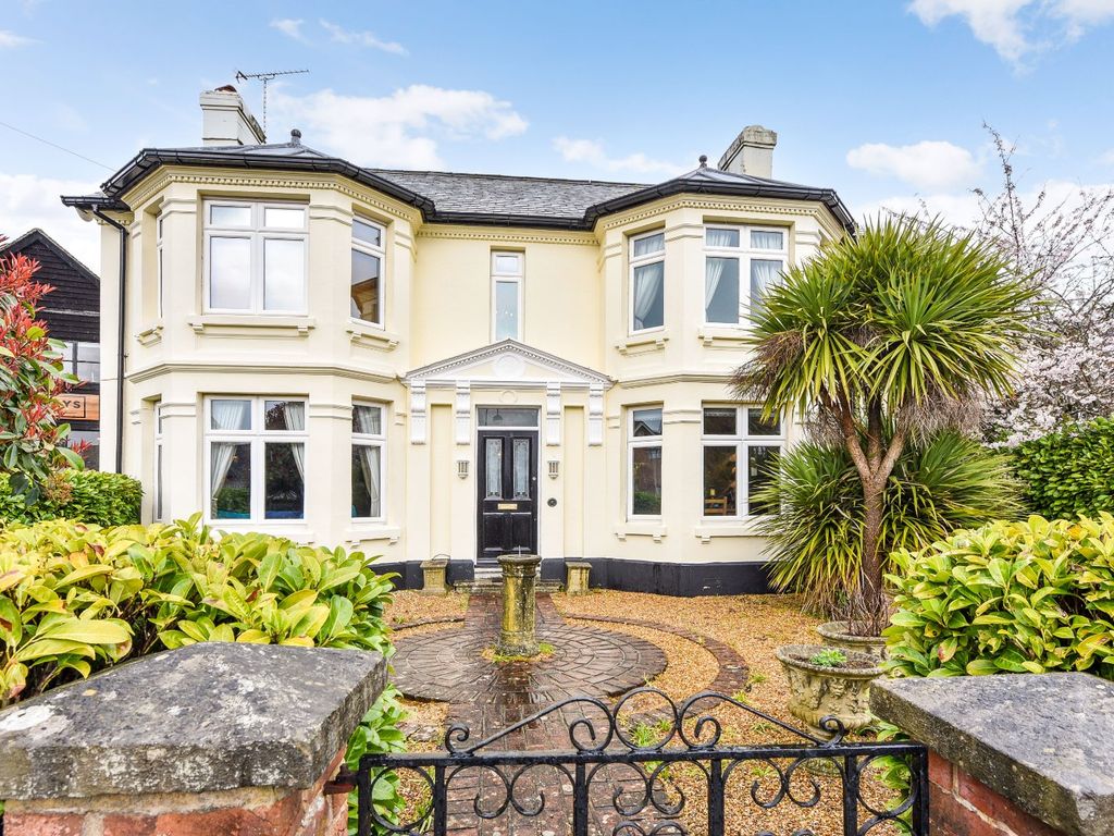 4 bed detached house for sale in Station Road, Petersfield, Hampshire ...