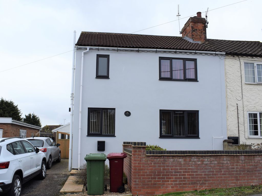 3 bed terraced house for sale in Tunnel Road, Wrawby DN20 - Zoopla