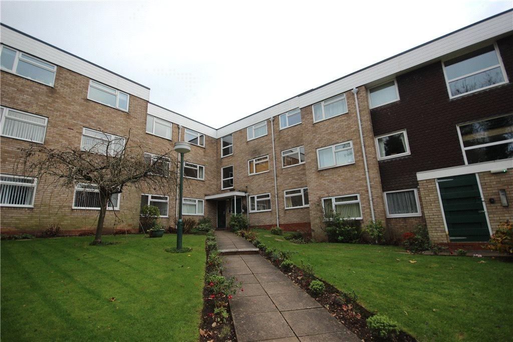 2 bed flat for sale in Ulverley Crescent, Solihull B92, £185,000 - Zoopla
