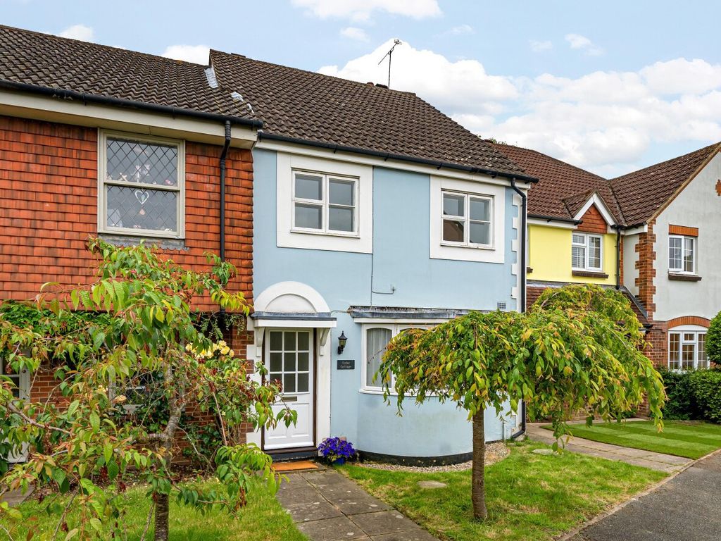 3 bed terraced house for sale in Grenehurst Way, Petersfield, Hampshire ...