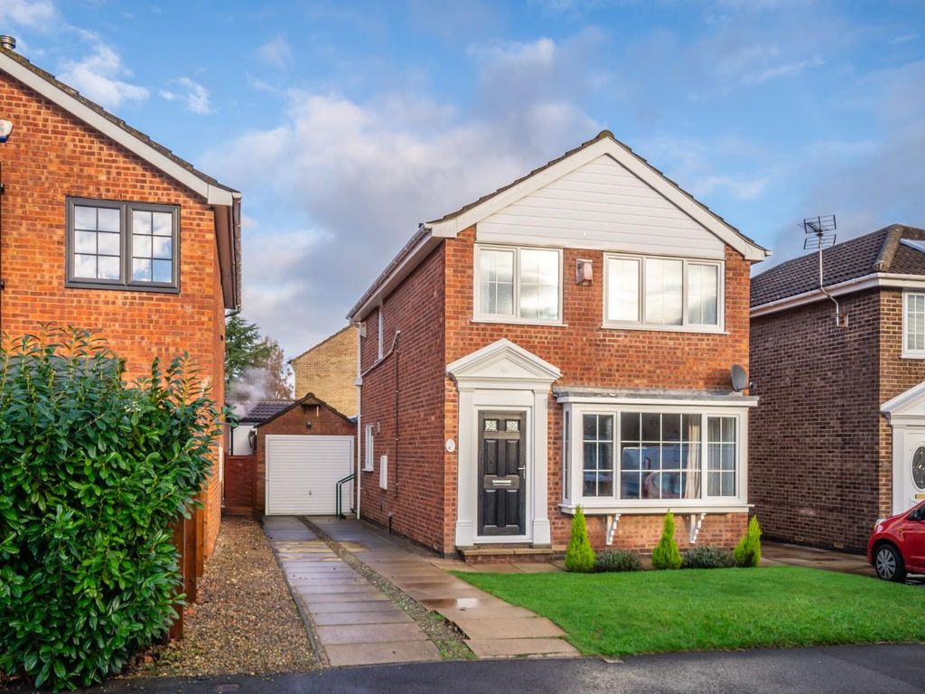 3 Bed Detached House For Sale In West Nooks Haxby York Yo32 £320 000
