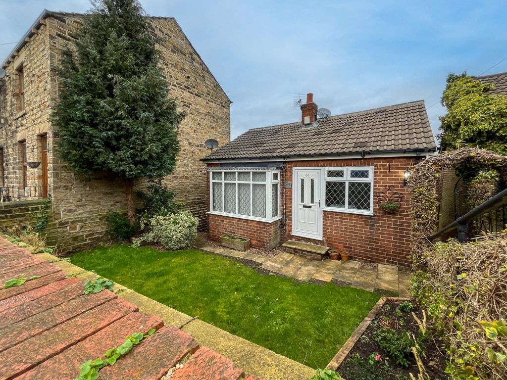 3 bed detached house to rent in Mill Lane, Leeds Road, Birstall, Batley ...