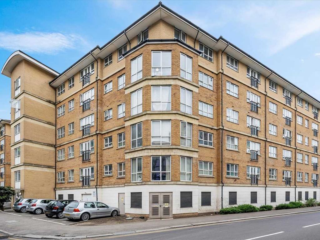 2 bed flat for sale in Geneva Court, 2 Rookery Way, Colindale NW9 - Zoopla