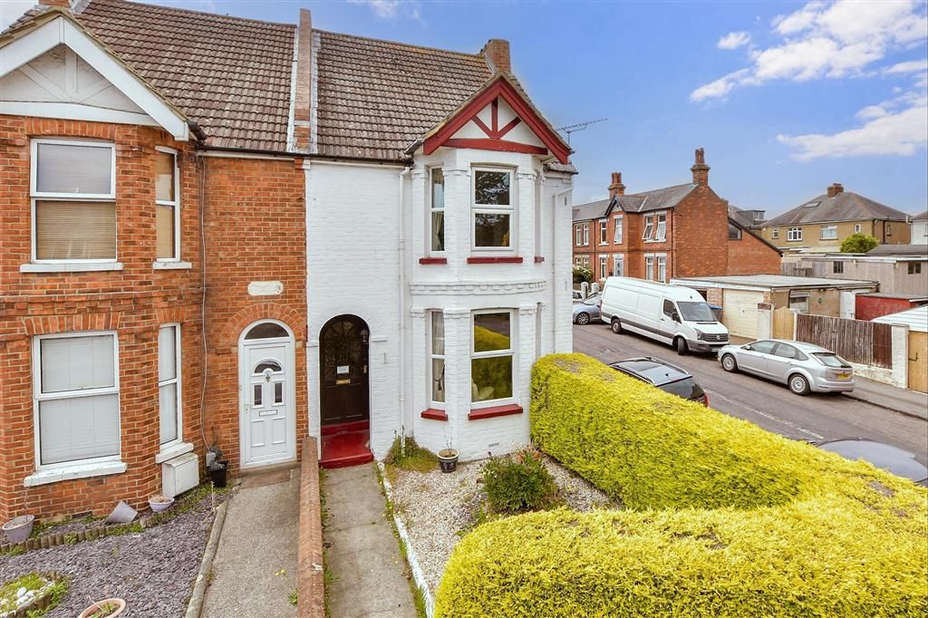 2 bed end terrace house for sale in Risborough Lane, Folkestone, Kent ...