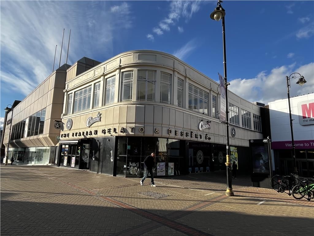Office to let in First Floor, 2-4 George Street, Luton, Bedfordshire ...