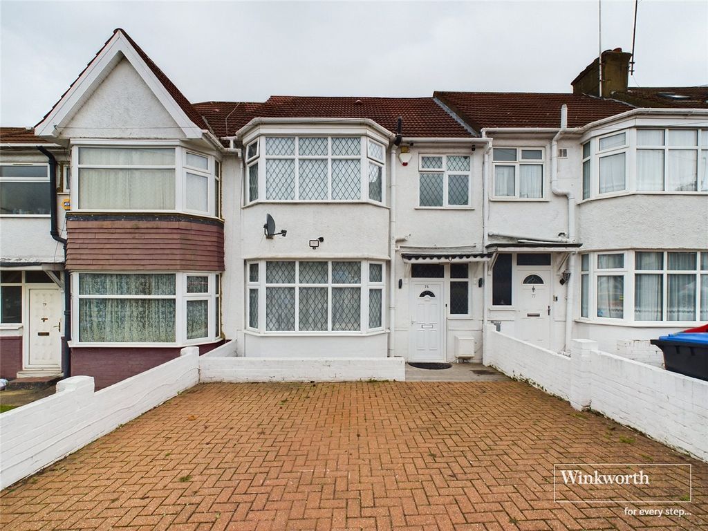 4 Bed Terraced House To Rent In Evelyn Avenue Kingsbury London Nw9 £
