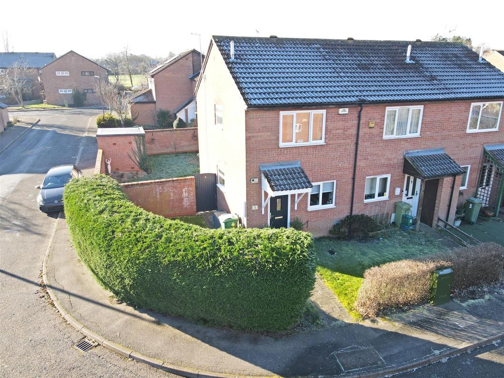 2 Bed End Terrace House For Sale In Denmead Two Mile Ash Milton