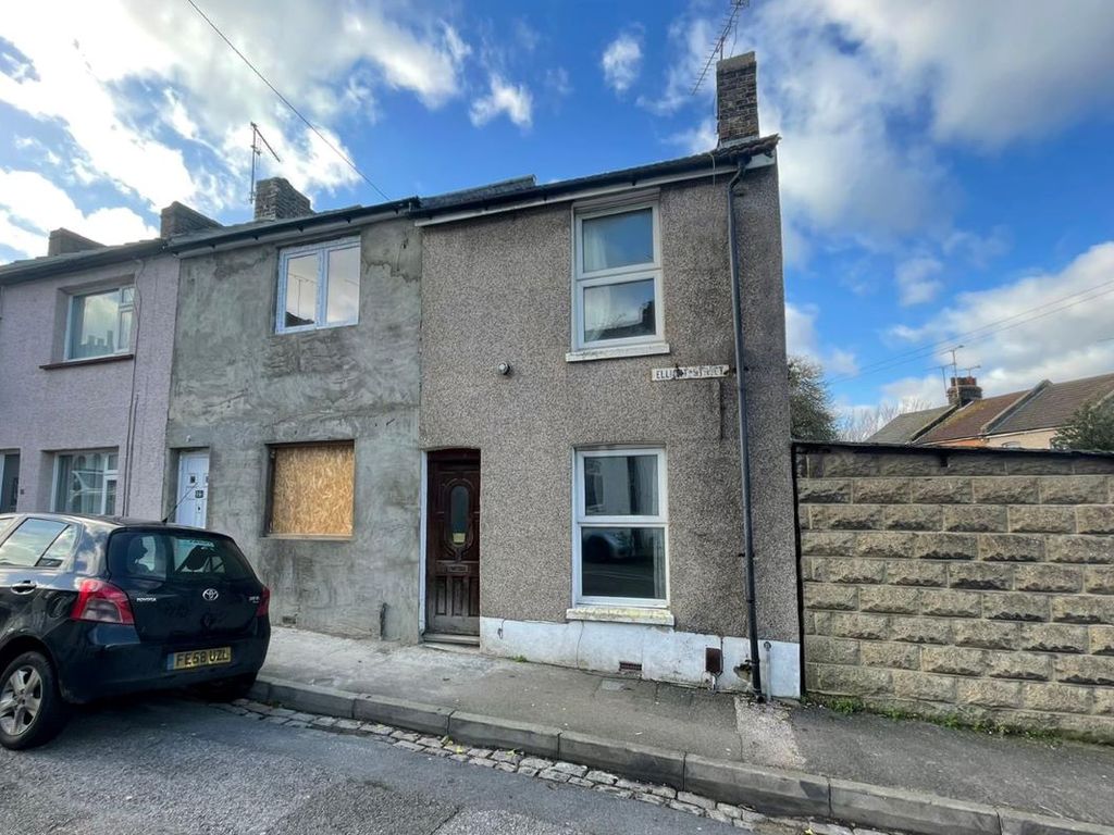 2 bed end terrace house for sale in 17 Elliott Street, Gravesend, Kent DA12 - Zoopla