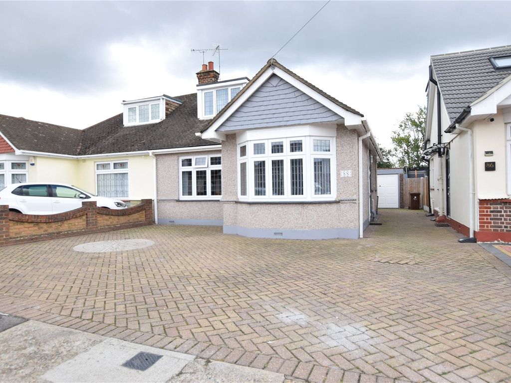 2 Bed Bungalow For Sale In Chadville Gardens Chadwell Heath Romford