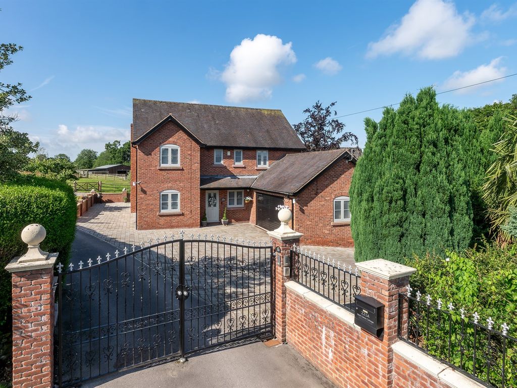 4 Bed Detached House For Sale In Congleton Road North Scholar Green