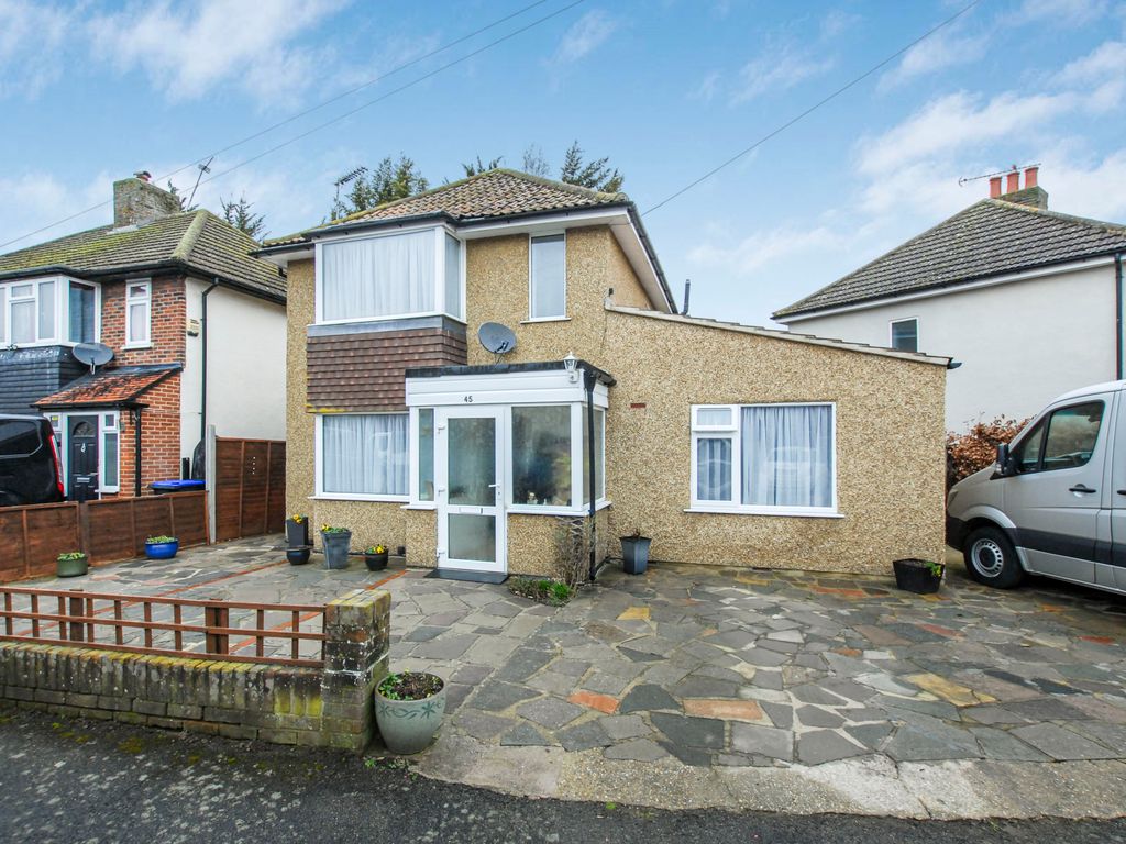 3 Bed Detached House For Sale In Skylark Road Denham Uxbridge Ub9