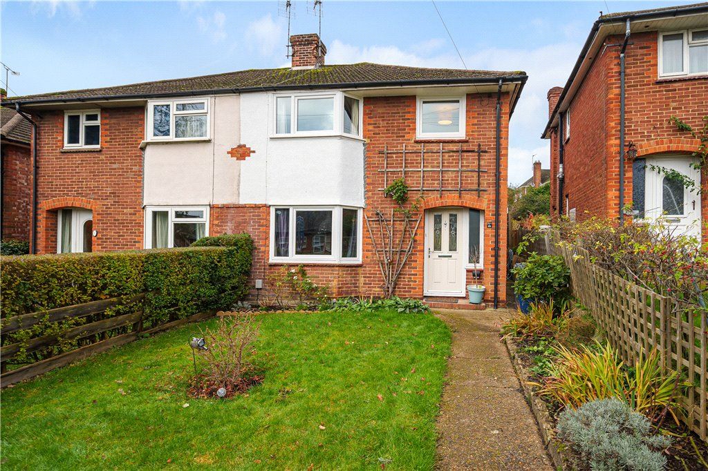 3 Bed Semi Detached House For Sale In Farnborough Road Farnham Surrey