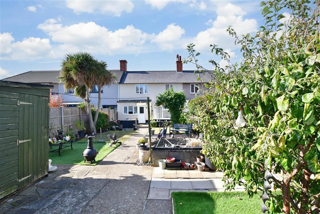 3 Bed Terraced House For Sale In Heath Road Dartford Kent Da1 £