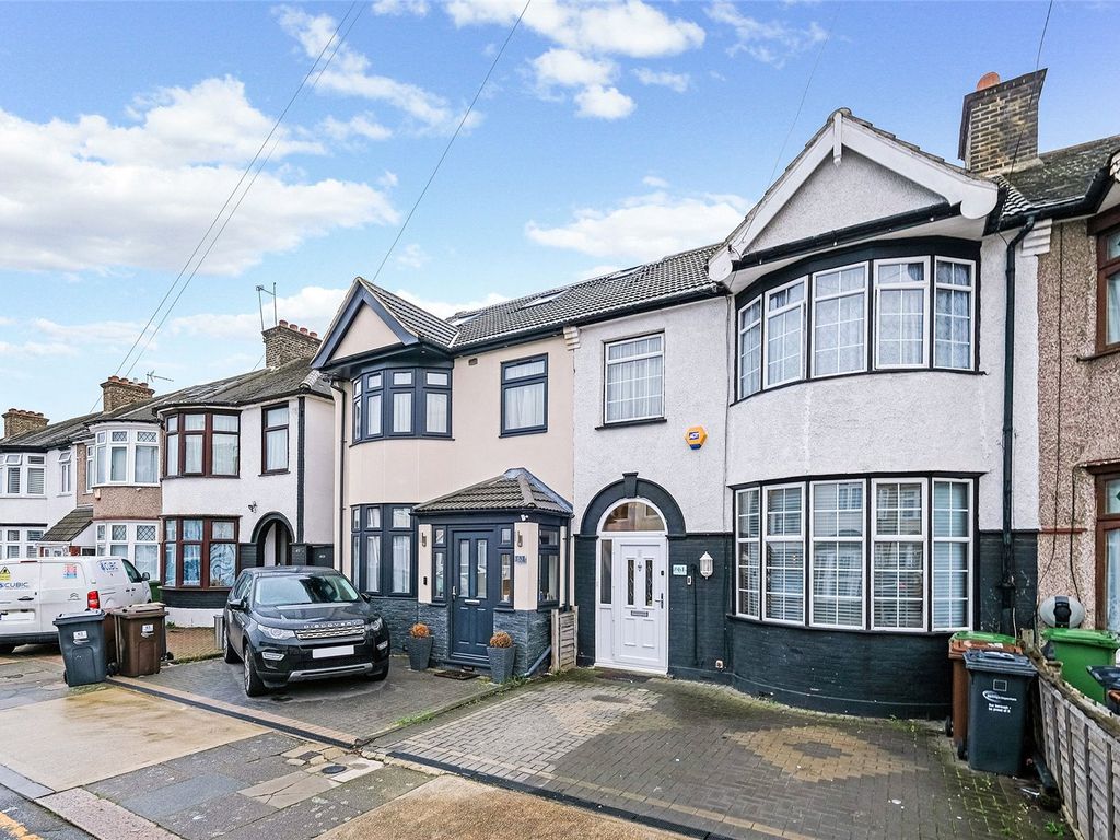 5 bed terraced house for sale in Hulse Avenue, Barking IG11 - Zoopla