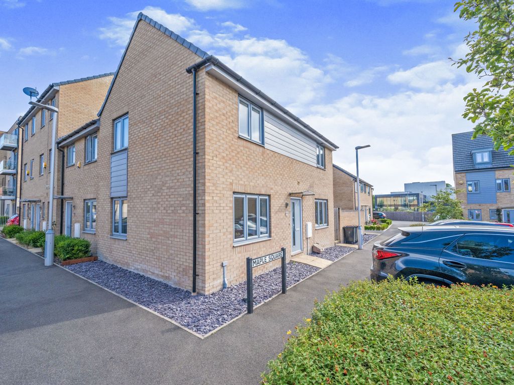 3 bed end terrace house for sale in Maple Square, Dunstable LU5 - Zoopla