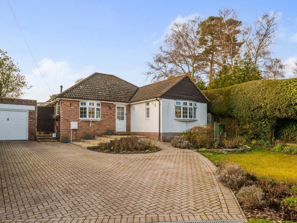3 bed detached bungalow for sale in Thorold Road, Hiltingbury ...