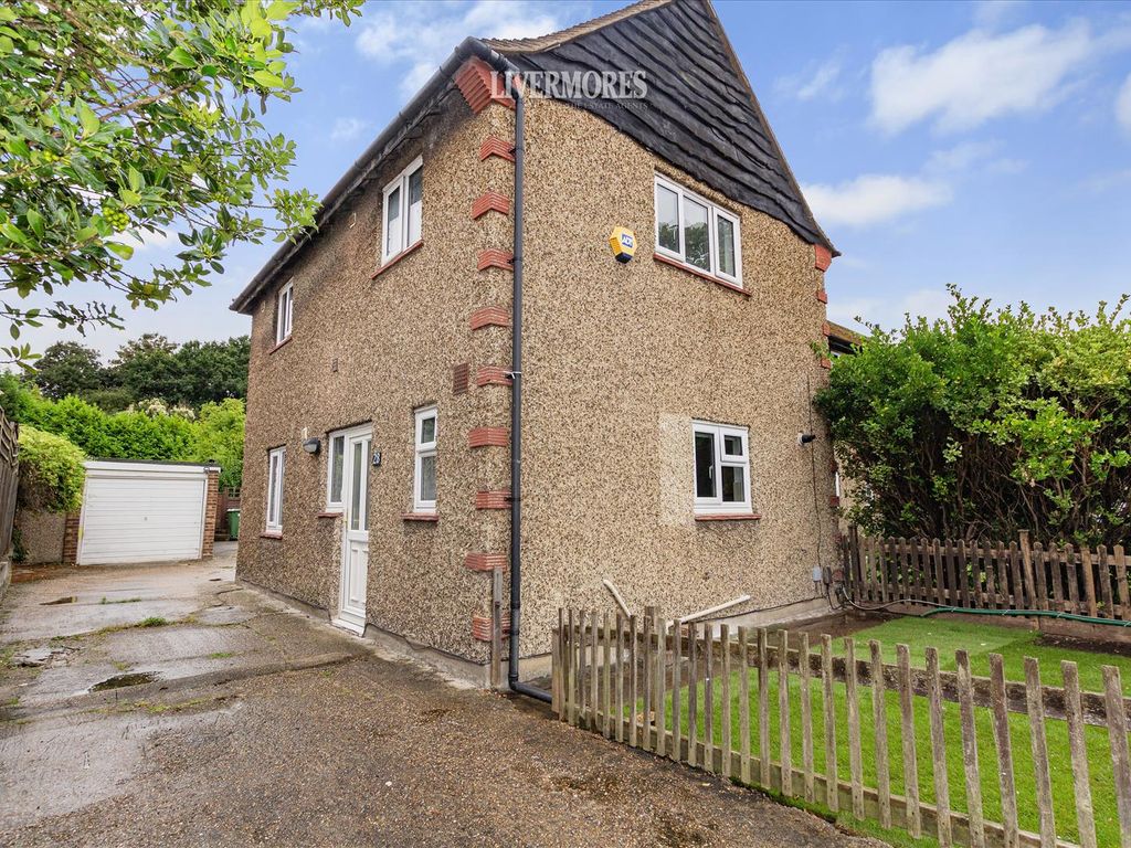 3 bed end terrace house for sale in Lower Station Road, Crayford, Dartford DA1, £425,000 - Zoopla